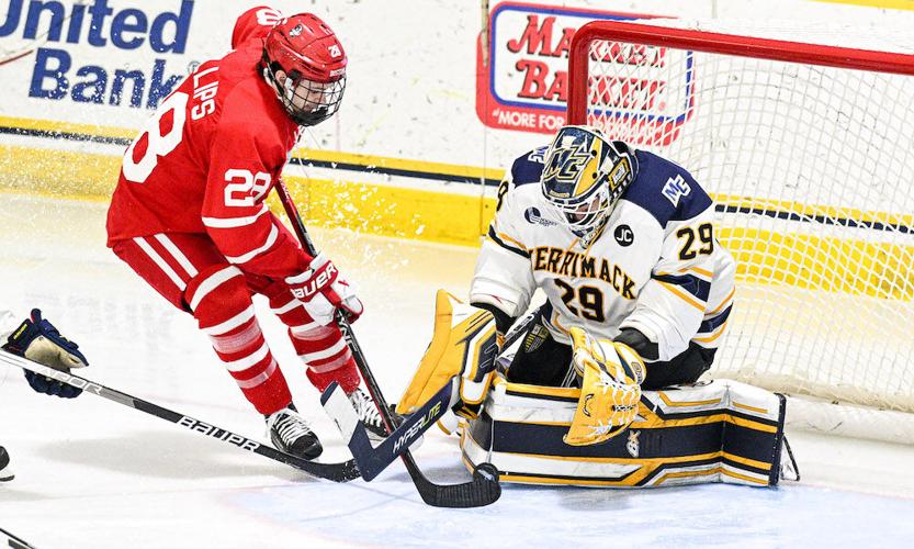 Fourth line huge in sweep of B.U. | Sports | eagletribune.com