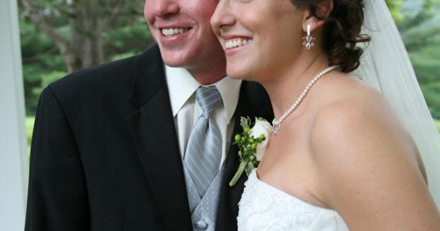 Lisa A. Bova and John J. Minihan | Archives | eagletribune.com