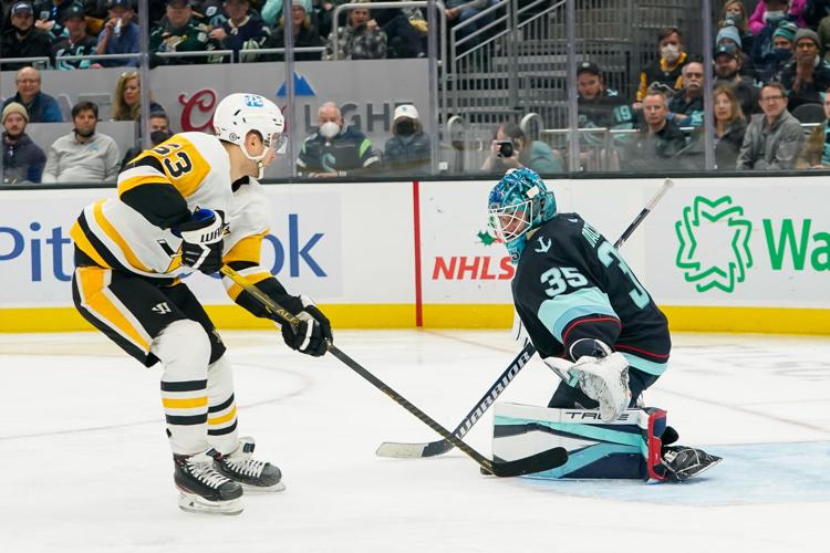 North Andover's Daccord beloved in AHL, ready for more wins in NHL with ...