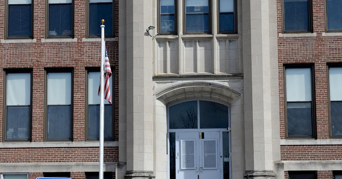 Mayor signs contract for $103.7 million Leahy School project | News ...