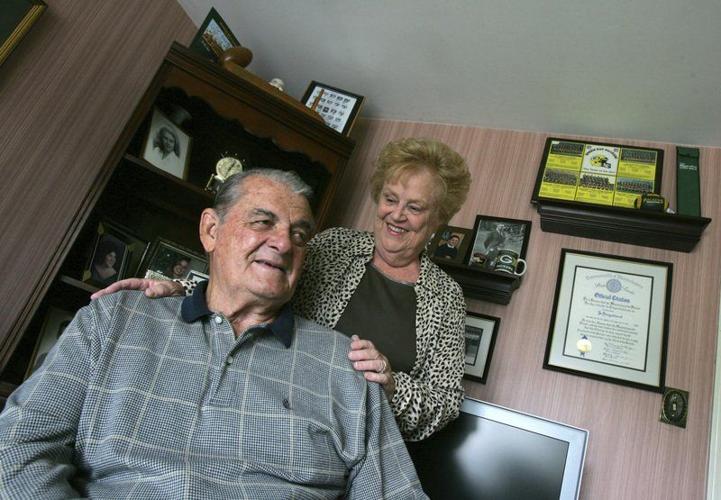 Gridiron Greats: Quinlan unforgettable on an off field | Sports ...