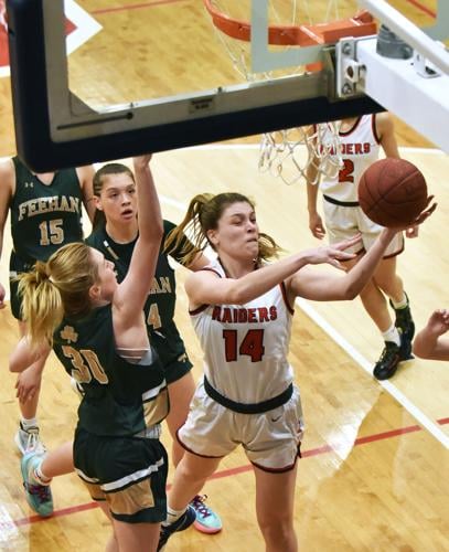 Dinges delivers again; Central earns third shot at Andover in state ...