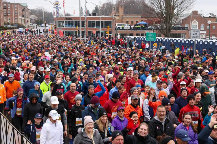 Running stars steal show at Feaster Five | Sports | eagletribune.com