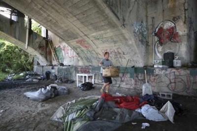Homeless encampment returns under Casey Bridge | News | eagletribune.com