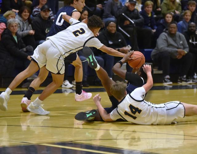 Roux, Andover hit ground running in opening-night win | Sports ...