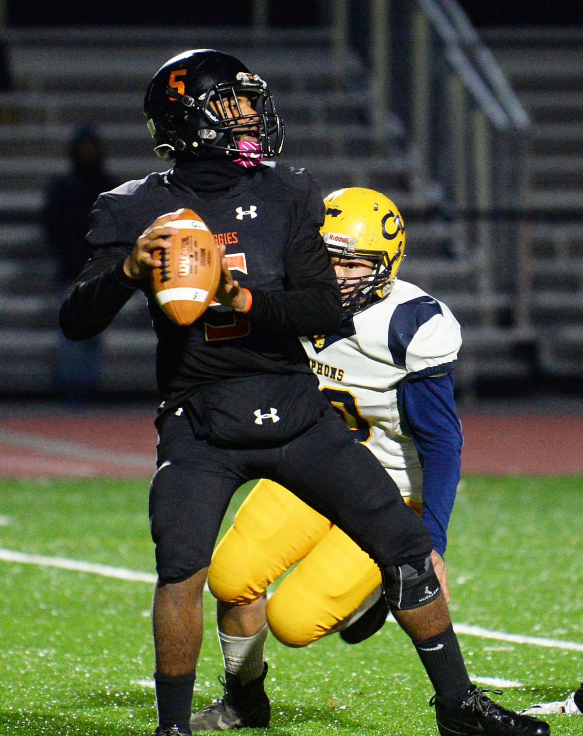 SLIDESHOW: Greater Lawrence Football Action | Gallery | eagletribune.com