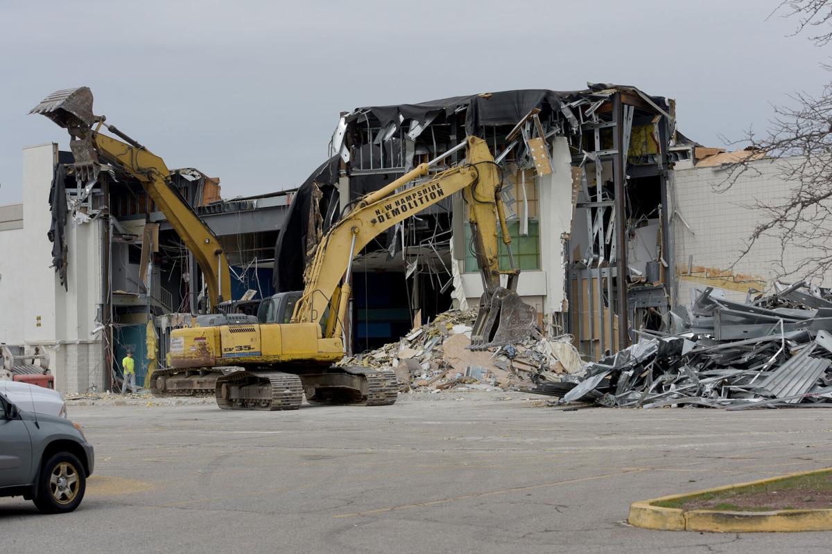 The Final Act: Last of Showcase Cinemas torn down in Lawrence | News ...