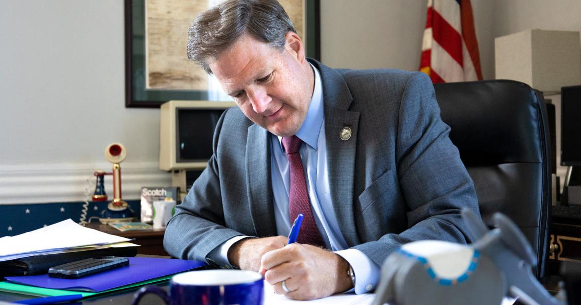 NH lawmakers uphold all Sununu vetoes | New Hampshire | eagletribune.com