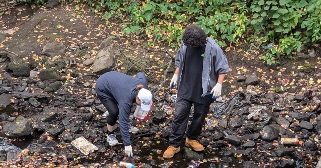 GLTS students help clean Spicket River | News | eagletribune.com