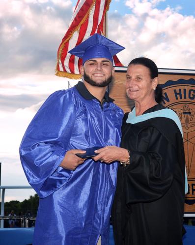 SLIDESHOW: METHUEN HIGH GRADUATION | Gallery | eagletribune.com