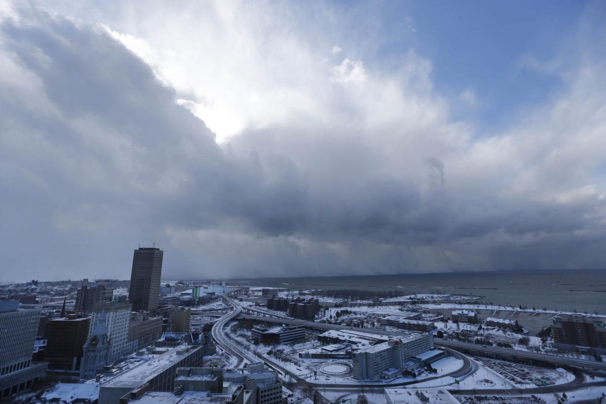 SLIDESHOW: Lake-effect snowstorm buries parts of New York | Gallery ...