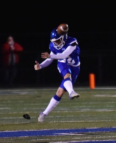 Eason brothers brilliant, Methuen edges upset-minded North Andover ...
