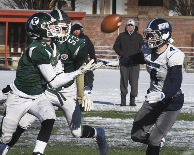 A year removed from broken leg, Pentucket football's Etter ready for ...
