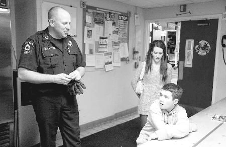 Derry boys thank firefighters | New Hampshire | eagletribune.com