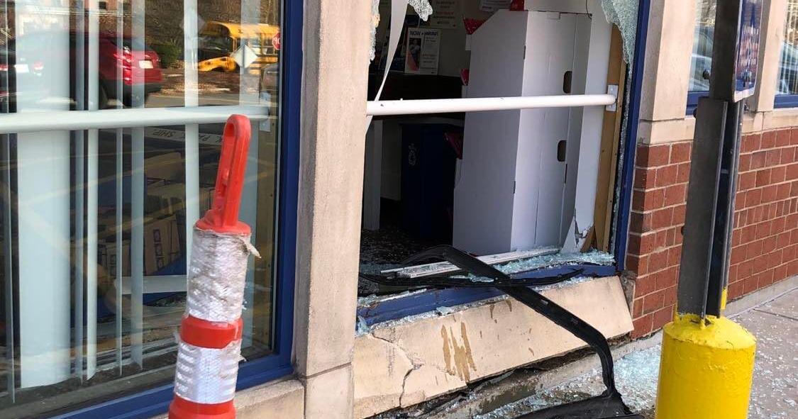Car crashes into Andover post office | News | eagletribune.com
