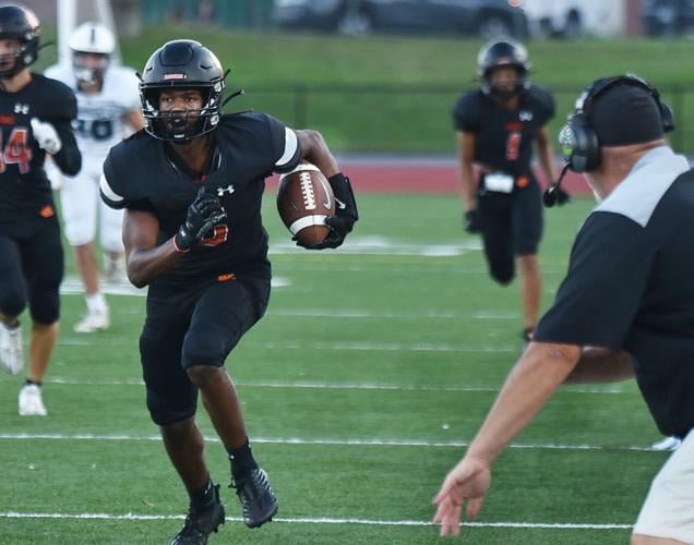 Speed from every angle: Suero, Reggies run Generals off the turf for ...