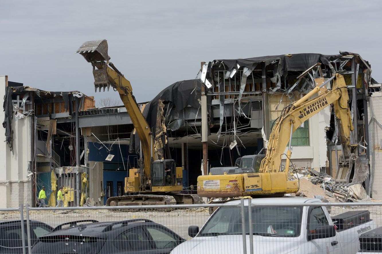 The Final Act: Last of Showcase Cinemas torn down in Lawrence | News ...