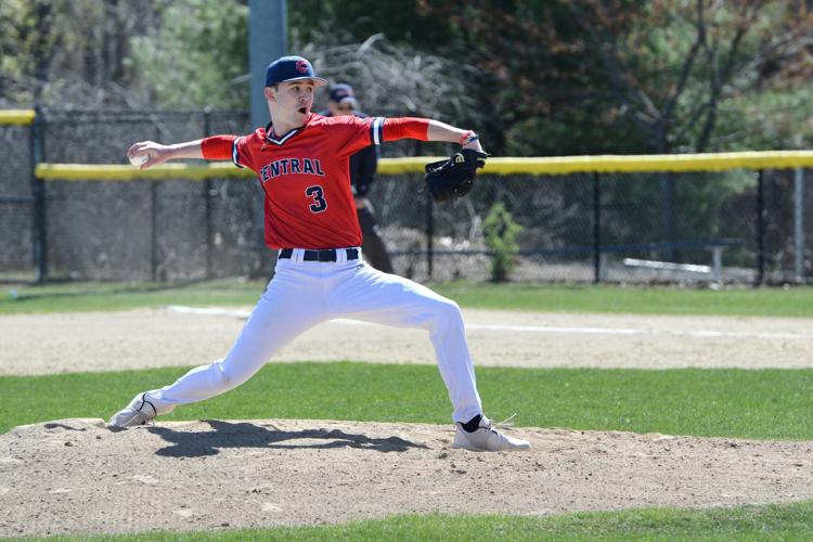 Skyhawk Shuttle: Three Central Raiders to play Division 1 baseball ...