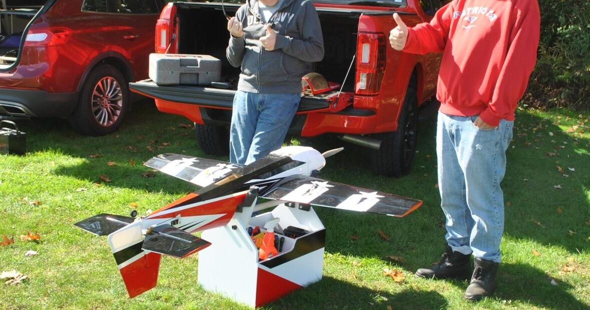 Learn to fly by remote control with Flying Tigers | Minutes ...