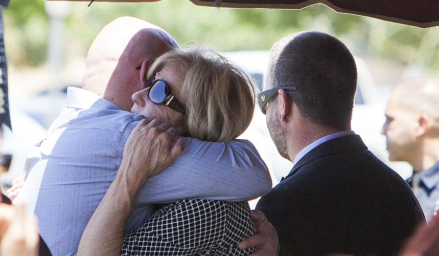 Mesa PD mourns death of beloved officer | Mesa | eastvalleytribune.com