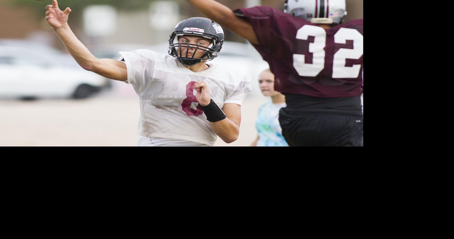 QB Sosinski growing into role as Huskies’ leader | VarsityXtra ...