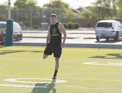 Jace Feely creating own kicking legacy | Sports | eastvalleytribune.com