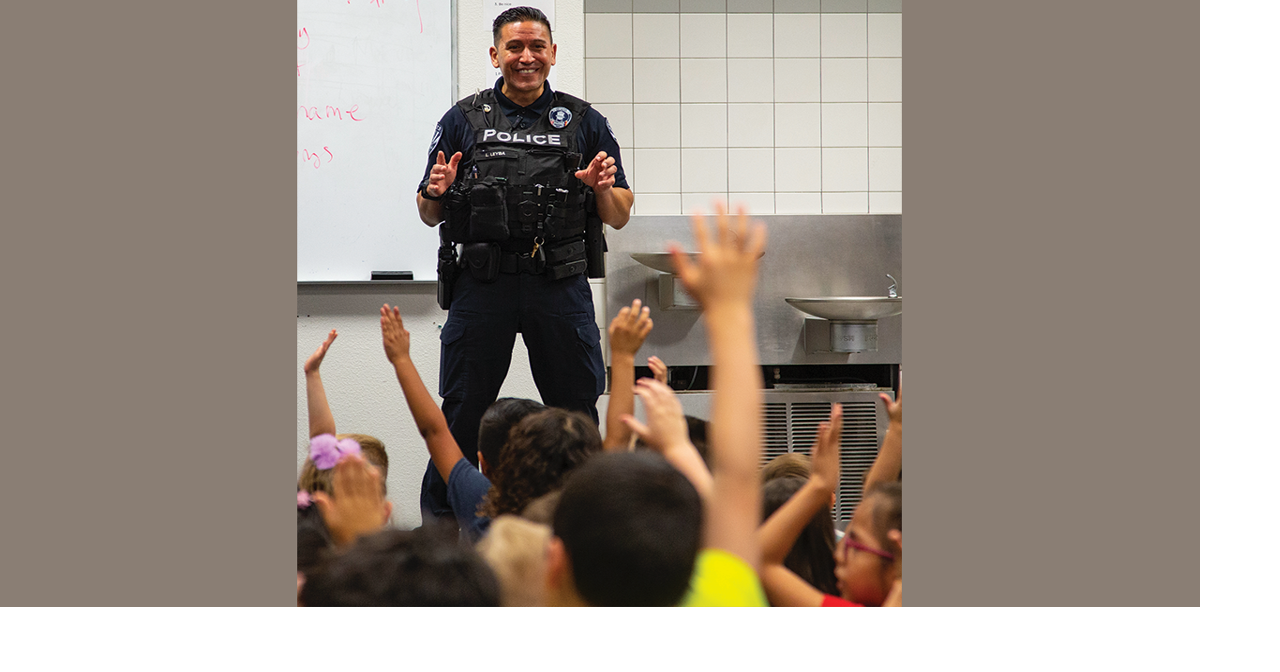 Gilbert cop writes to close literacy gap | | eastvalleytribune.com