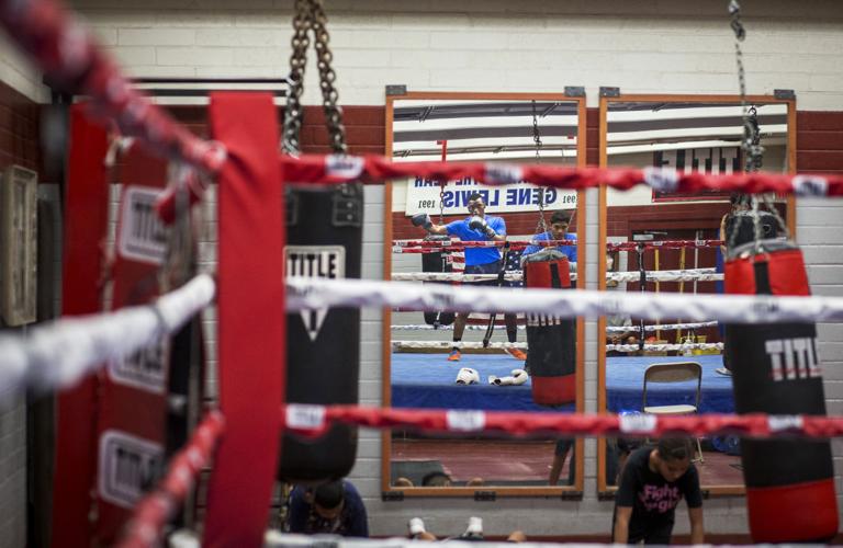 A Boxing Family - Royal Bailey | Photos & Video | eastvalleytribune.com