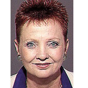 Sandy Dowling's Instagram, Twitter & Facebook on IDCrawl