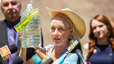 Hobbs signs Rio Verde Foothills water bill | | eastvalleytribune.com