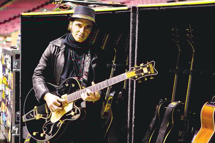 Crashing at home: Valley resident Nils Lofgren marks 28 years with 'The ...
