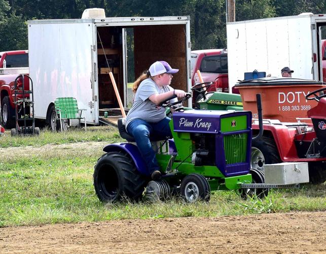 Tractors roar for breast cancer awareness | Local News ...