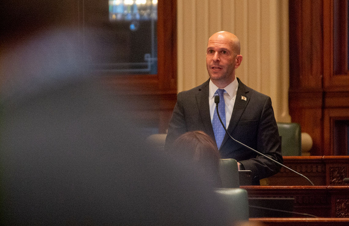 Illinois leaders ‘won’t back down’ following Trump’s order limiting AI ...