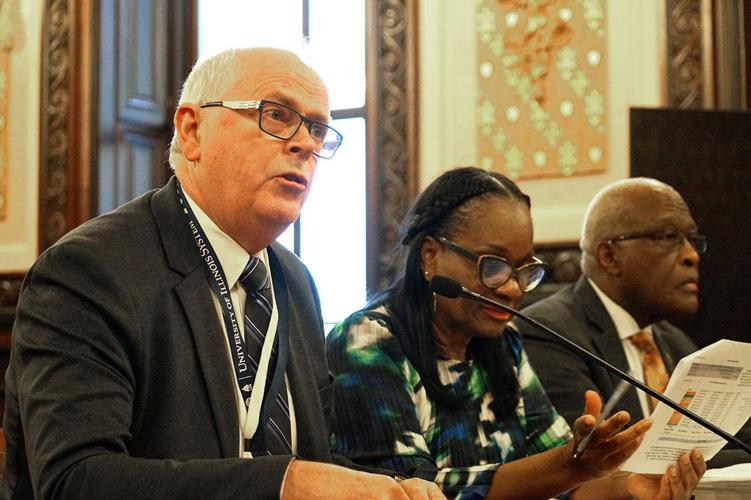 Plan to overhaul higher education funding meets U of I opposition ...