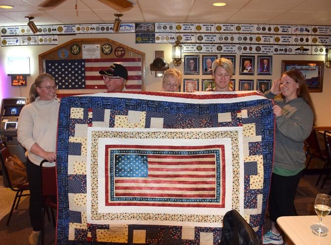 Local veteran receives Quilt of Valor | Local News | effinghamdailynews.com