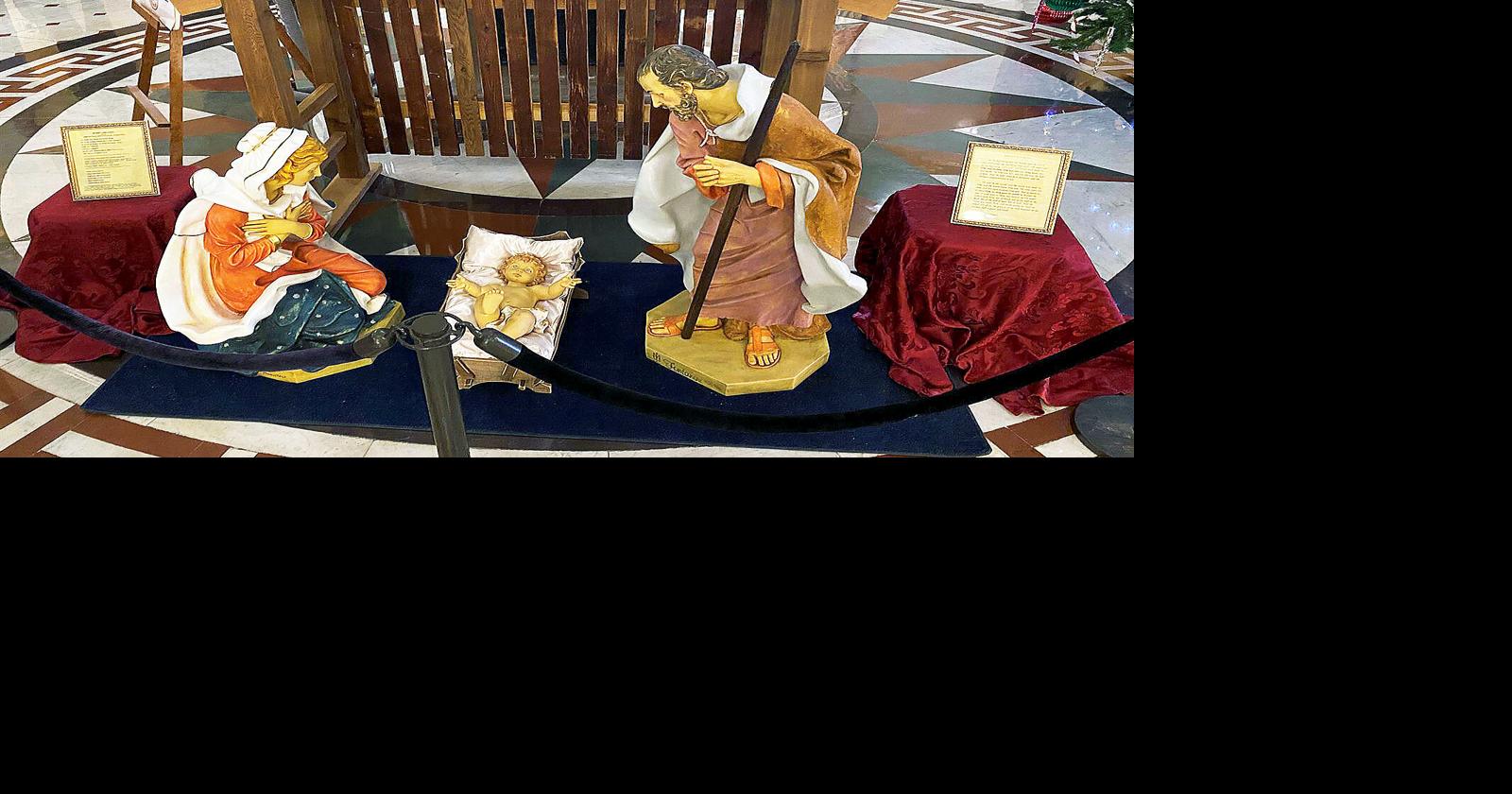 Holiday displays – including Satanic Temple’s – return to Illinois ...