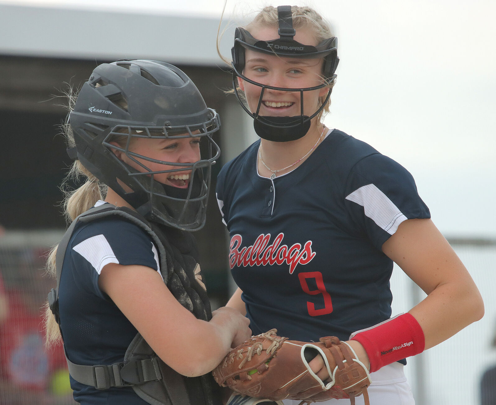 St. Anthony outlasts the weather; defeats WSS behind Rios sisters ...