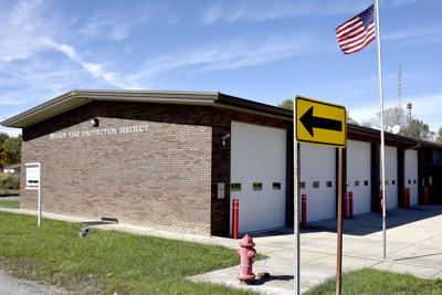 Vaccination mandate spurs 3 fire districts to decline medical calls ...