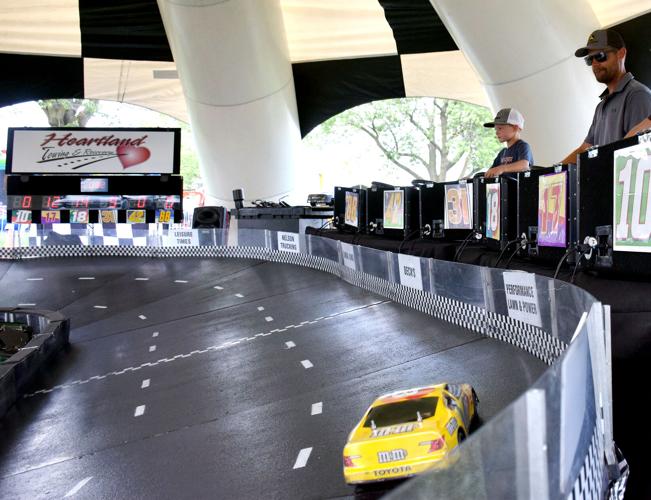 Fairgoers enjoy new racing attraction | Local News | effinghamdailynews.com