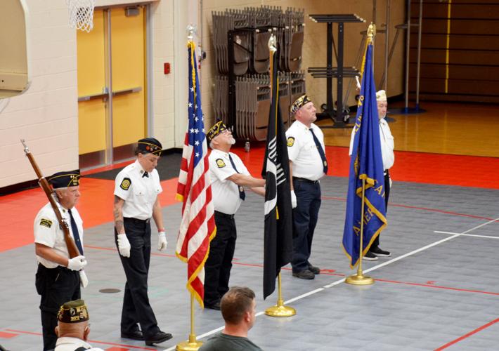 Central Grade School salutes veterans | Local News | effinghamdailynews.com