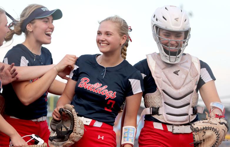 St. Anthony softball defeats St. Joseph-Ogden in back-and-forth, wild ...
