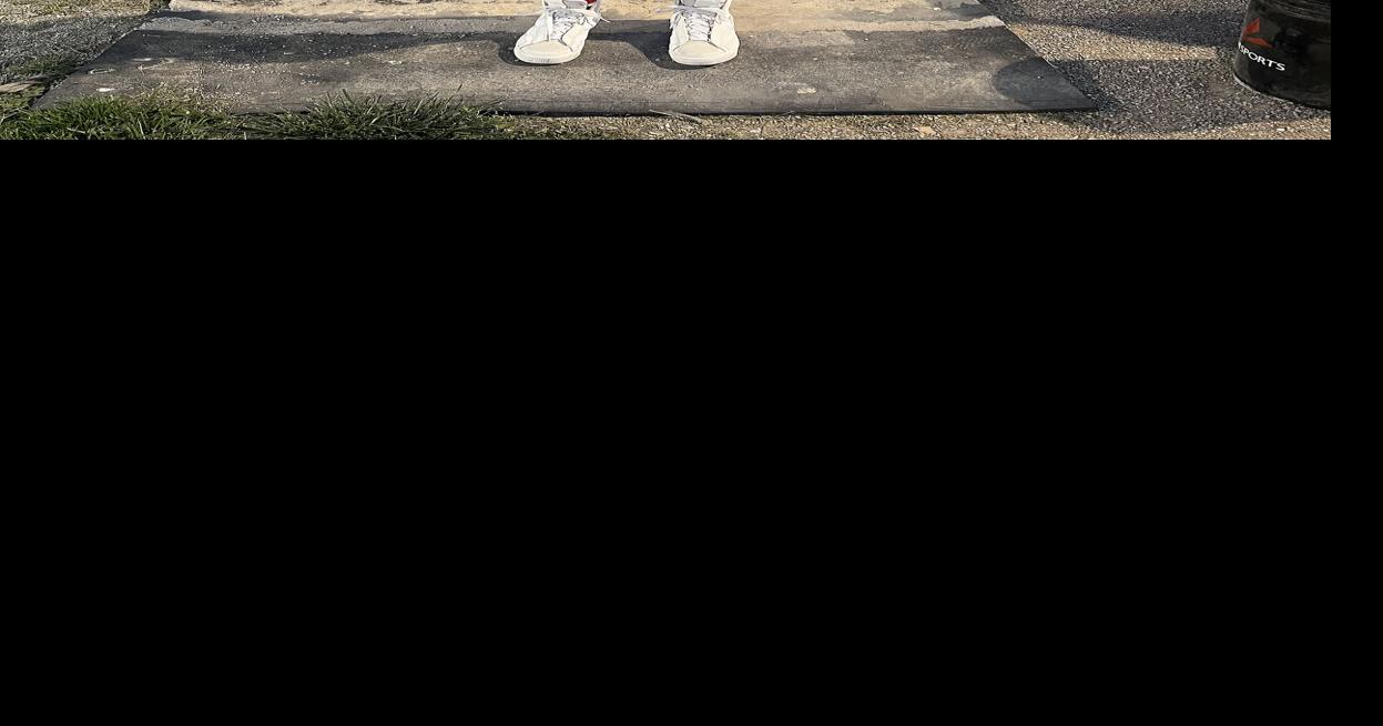 FRIDAY PREP ROUNDUP: Harvey launches three home runs for Effingham ...