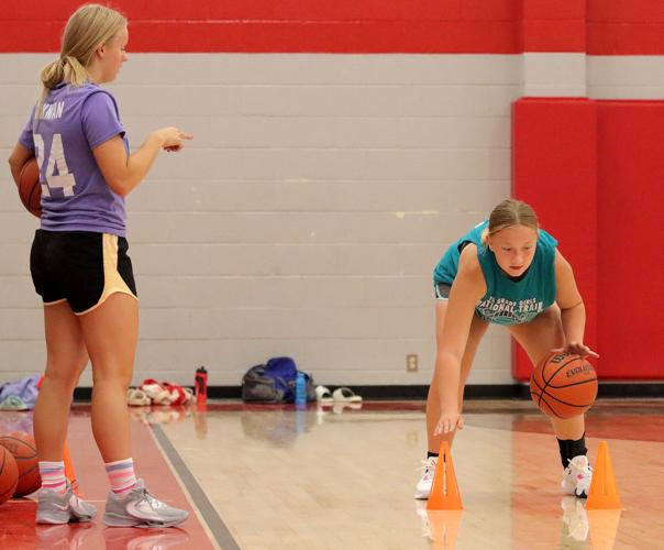 COACHING THEM UP: Former Neoga standouts Richards and Hakman give back ...