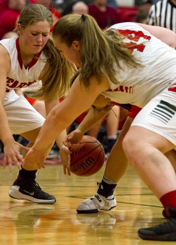 Effingham opens with win: With strong third quarter, Hearts top Pana 46 ...