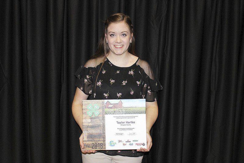 Hartke receives 4-H leadership award | Community | effinghamdailynews.com