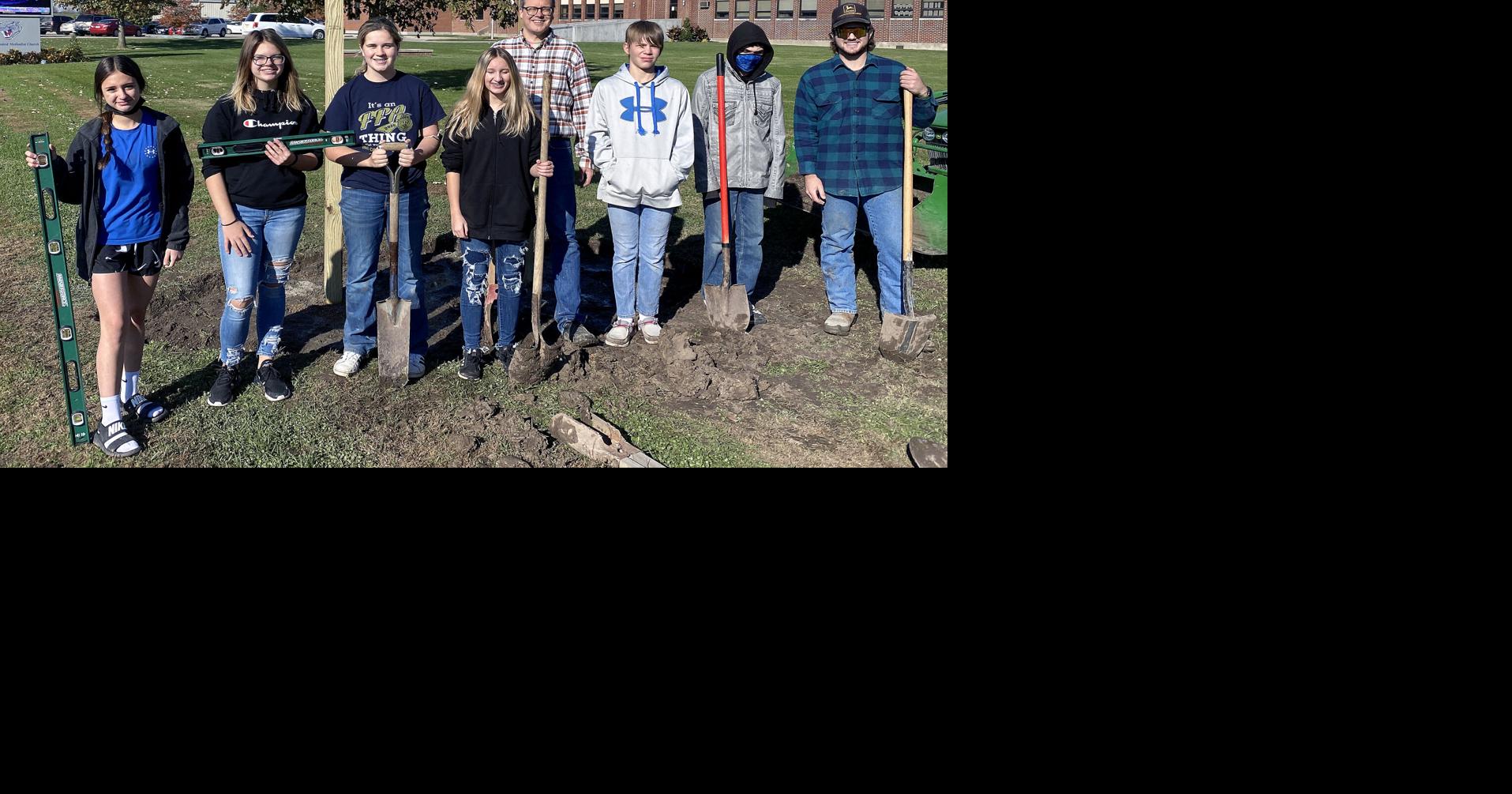 South Central FFA teams up with Middle School students for community ...