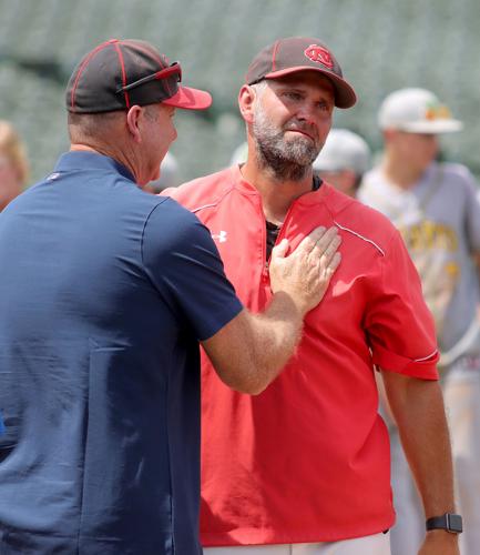 Head coaches John Frech and Jared Hoots hold a friendship with an ...