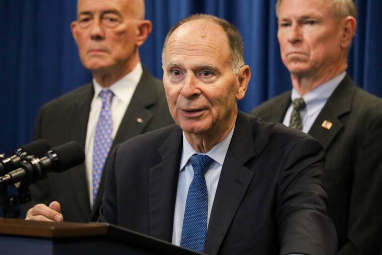 Former military leaders decry National Guard deployment in Illinois ...