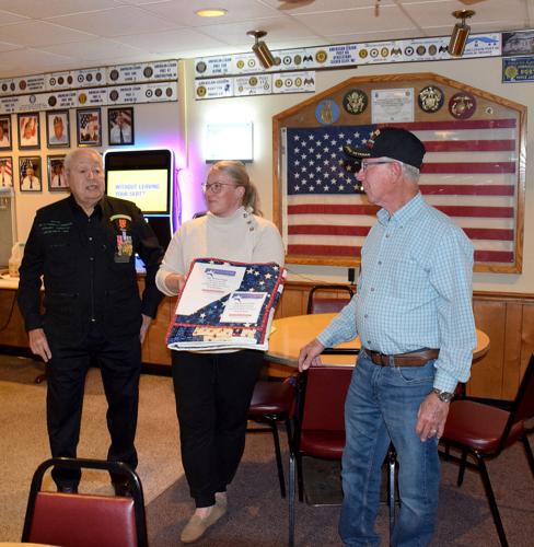Local veteran receives Quilt of Valor | Local News | effinghamdailynews.com