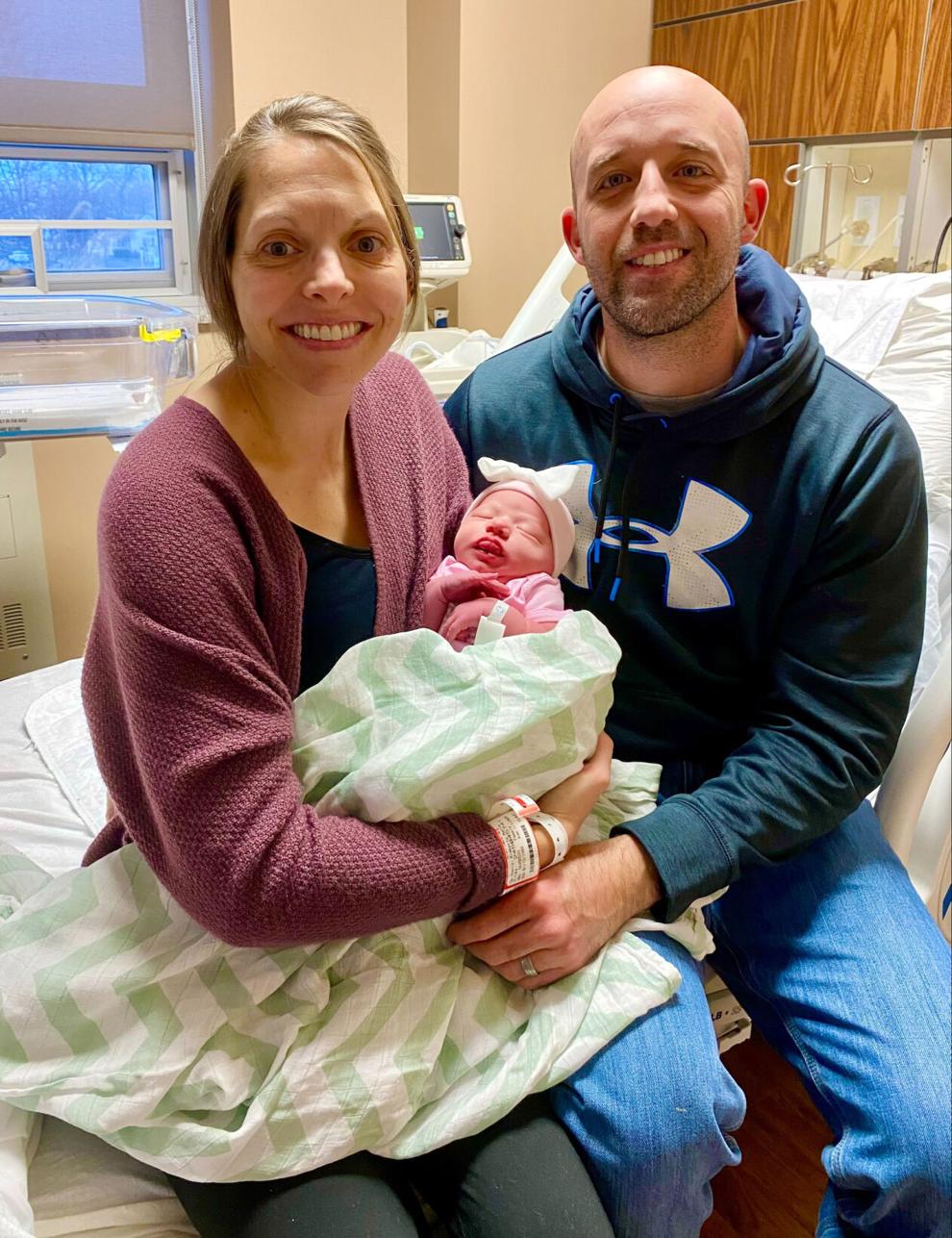 Newton couple welcomes 2026 New Year's Baby at HSHS St. Anthony's ...